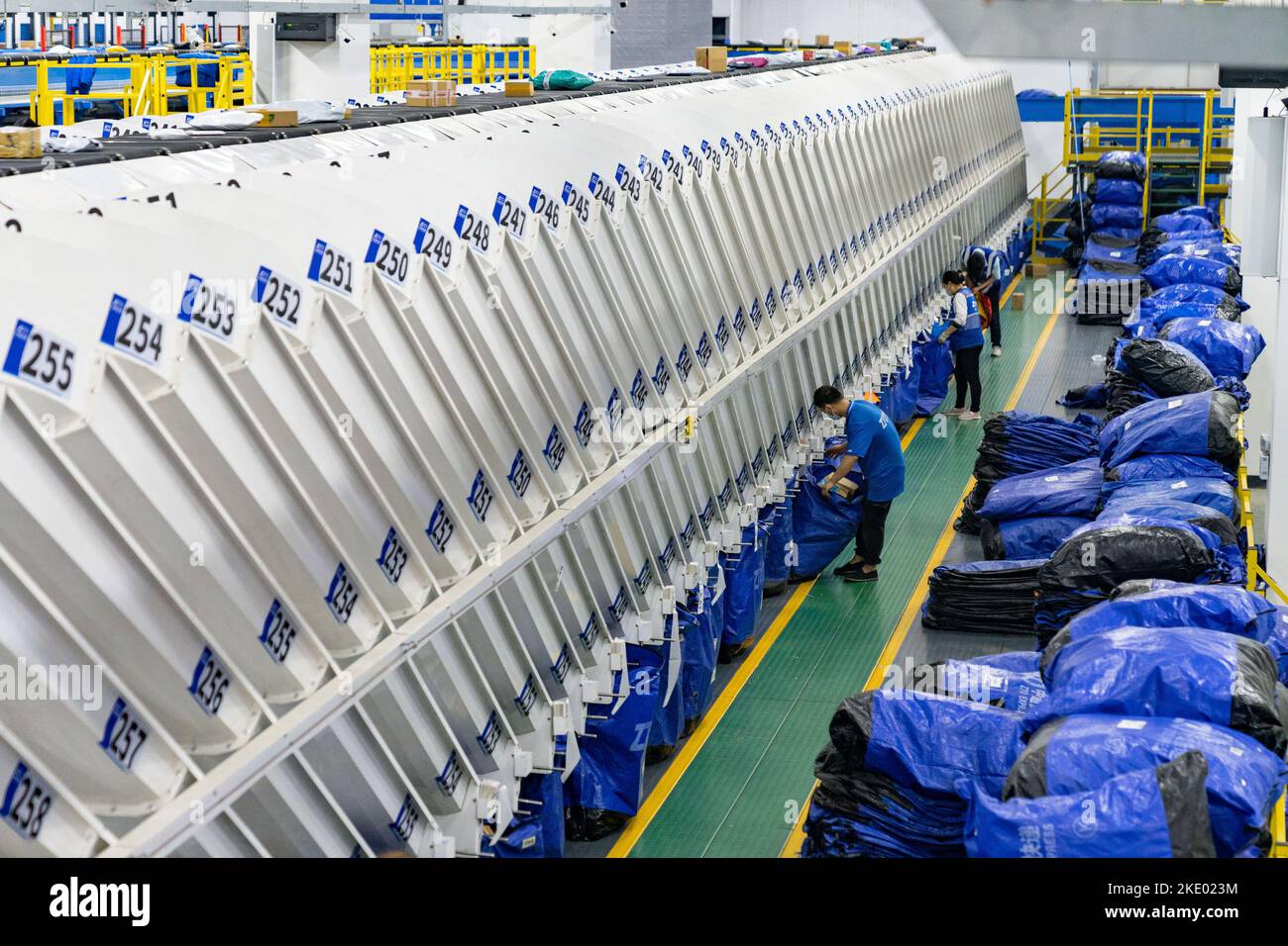 HEFEI, CHINA - NOVEMBER 9, 2022 - Workers work in front of a fully ...