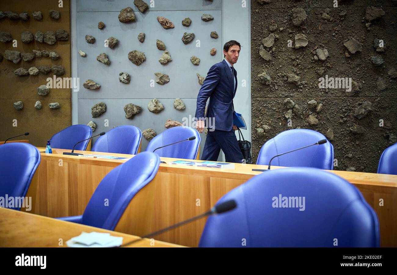 Plenary formal wear hi-res stock photography and images - Alamy