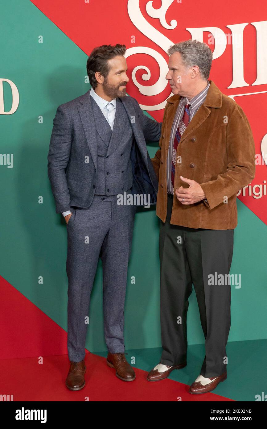 NEW YORK, NEW YORK - NOVEMBER 07: Ryan Reynolds and Will Ferrell attend ...