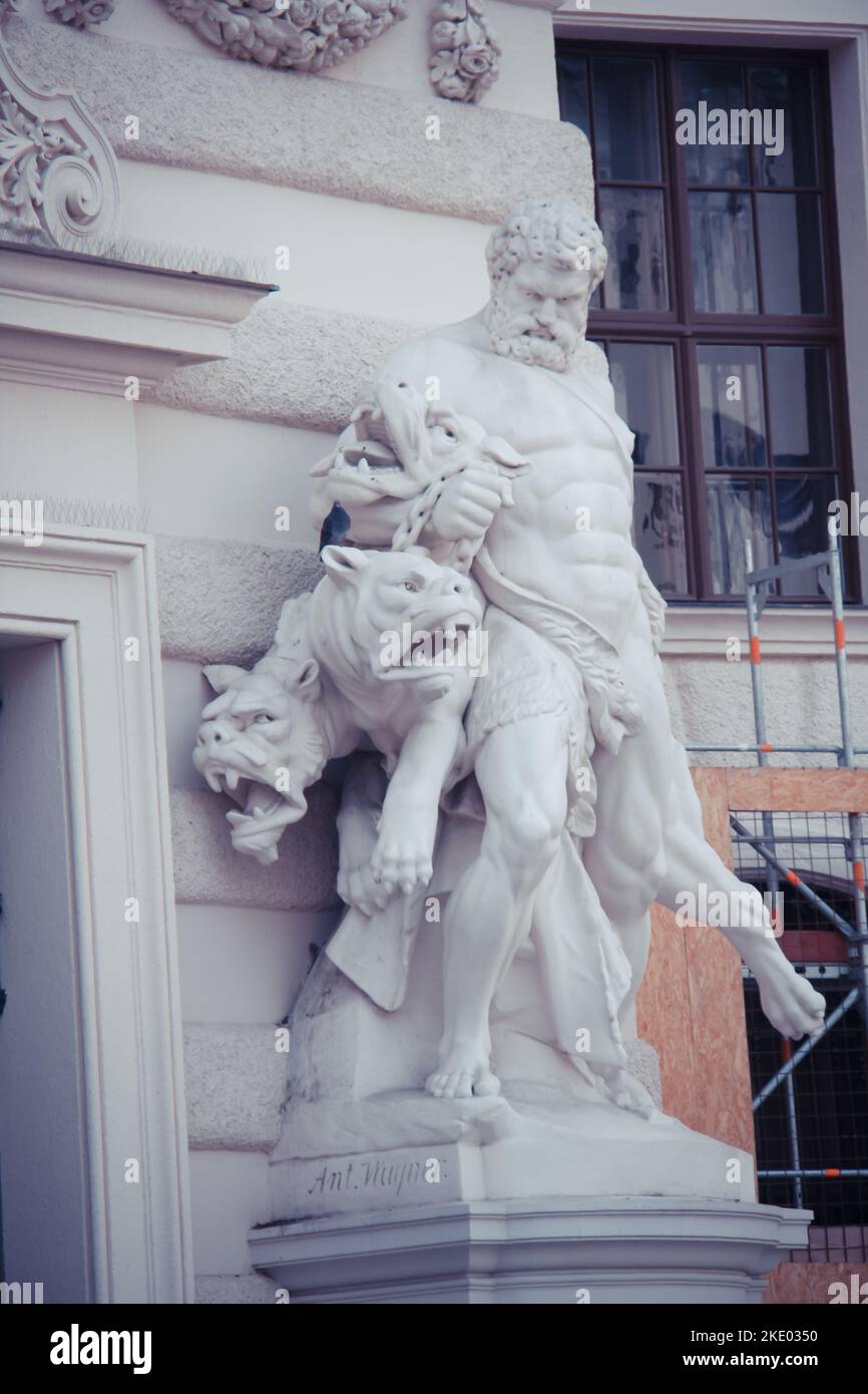 Hercules sculpture in fight hi-res stock photography and images - Alamy