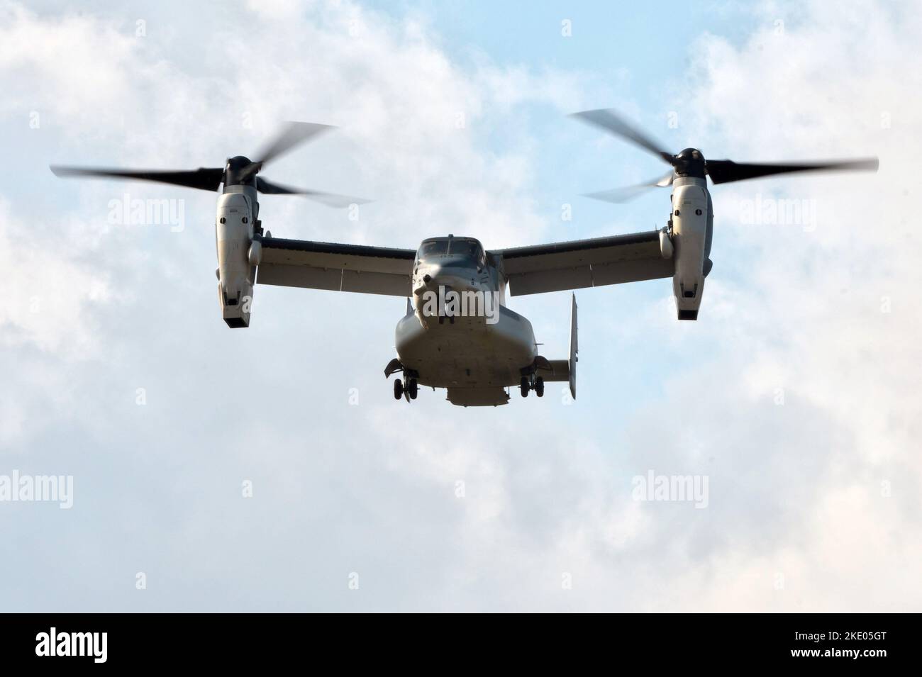 Kozushima, Japan. 09th Nov, 2022. Japan Ground Self-Defense Force's V ...