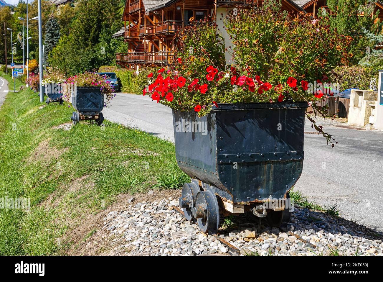 Old mine carts with floral displays hi-res stock photography and images ...