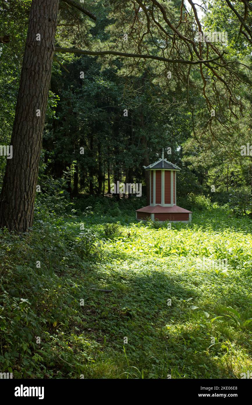 Water well structure hi-res stock photography and images - Alamy