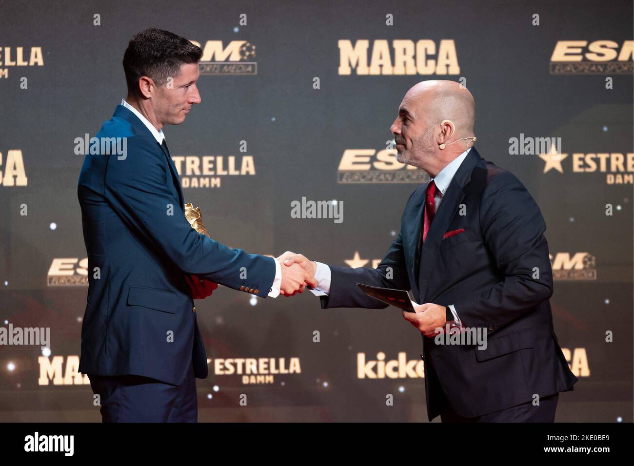Barcelona, Spain. 09th Nov, 2022. Robert Lewandowski receives the ...