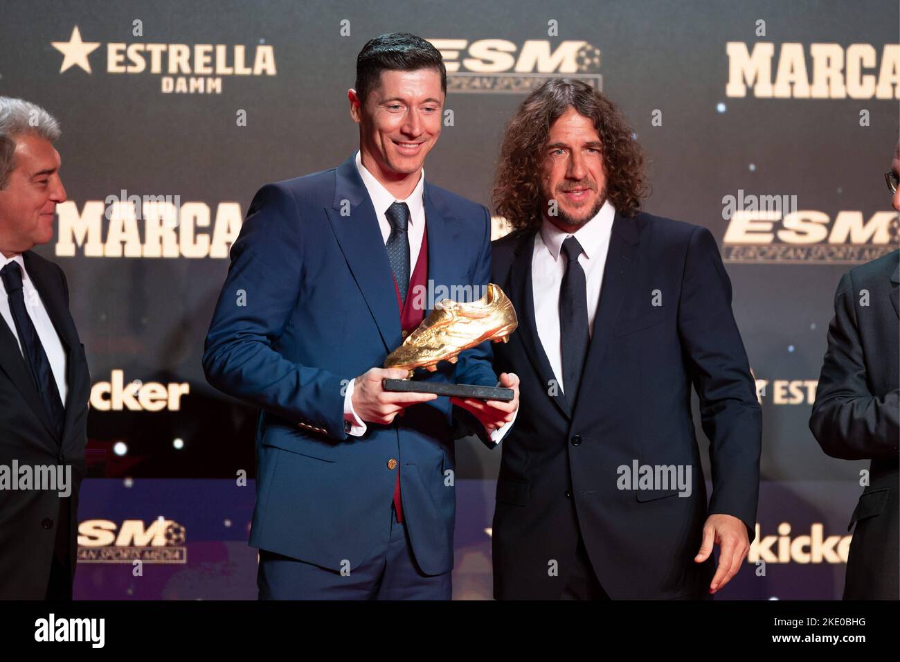 Barcelona, Spain. 09th Nov, 2022. Robert Lewandowski receives the ...