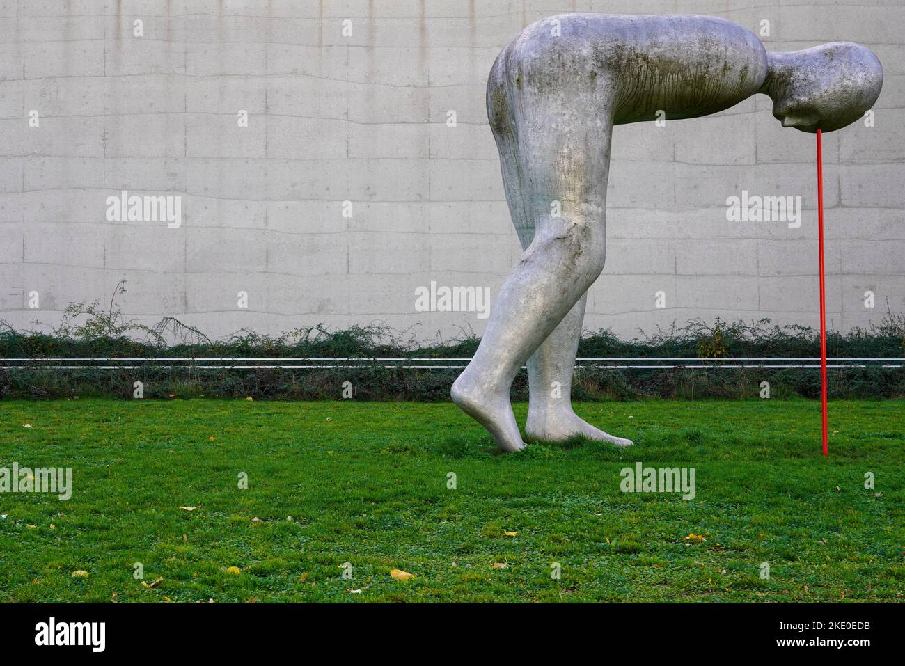 Present continuous hi-res stock photography and images - Alamy