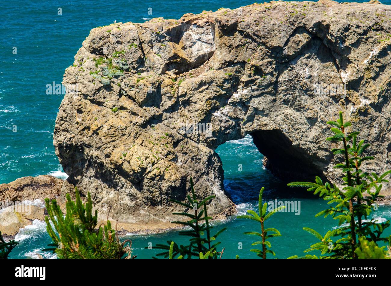 Scenic Coastline in Southern Oregon Stock Photo - Alamy