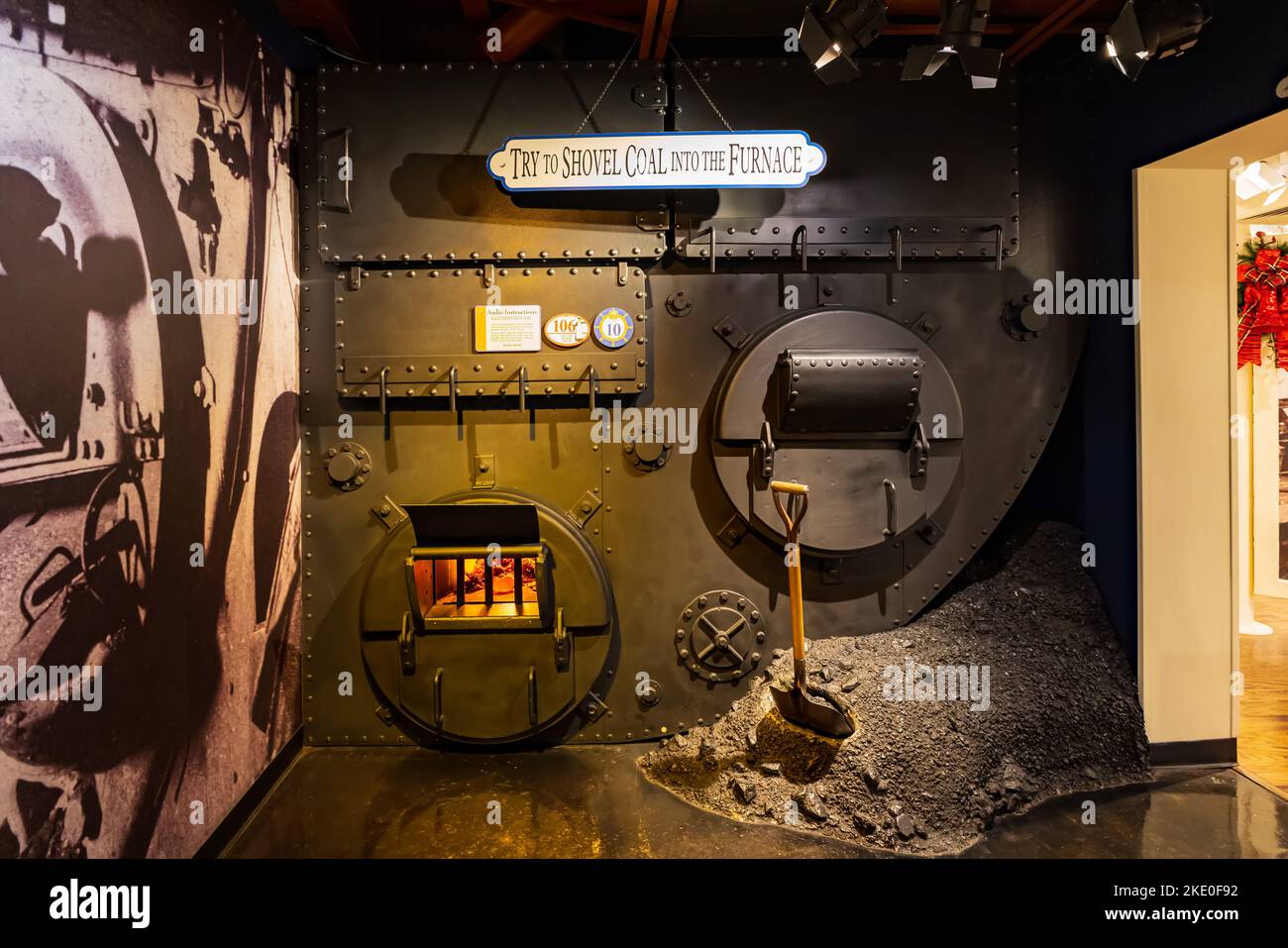 Missouri, OCT 29 2022 - Interior view of the TITANIC Museum Attraction ...