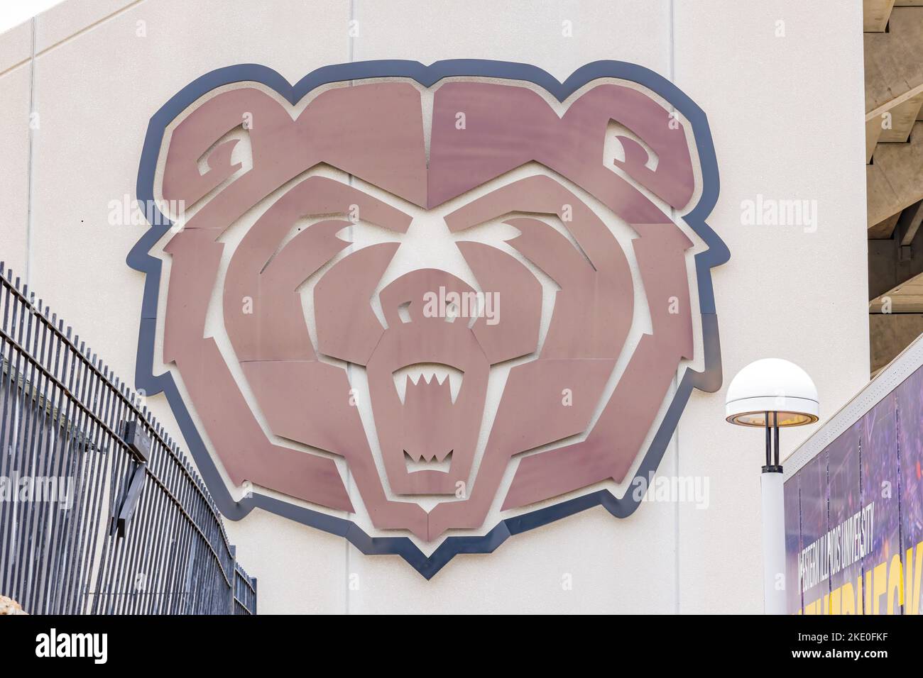 Missouri, OCT 29 2022 - Bear sign of the Betty and Bobby Allison South ...