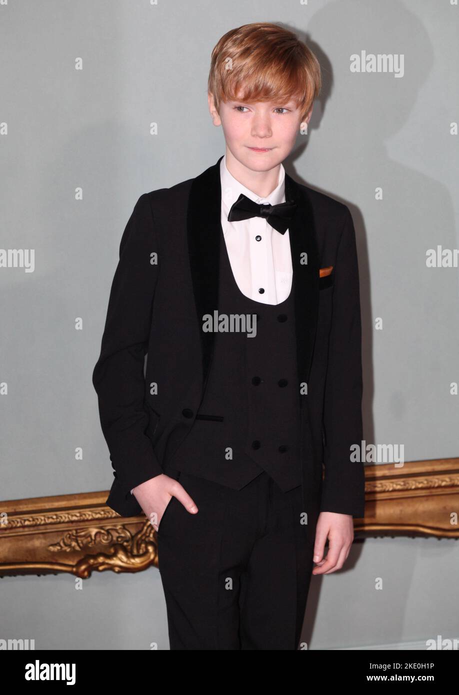 The crown netflix season 5 hi-res stock photography and images - Alamy