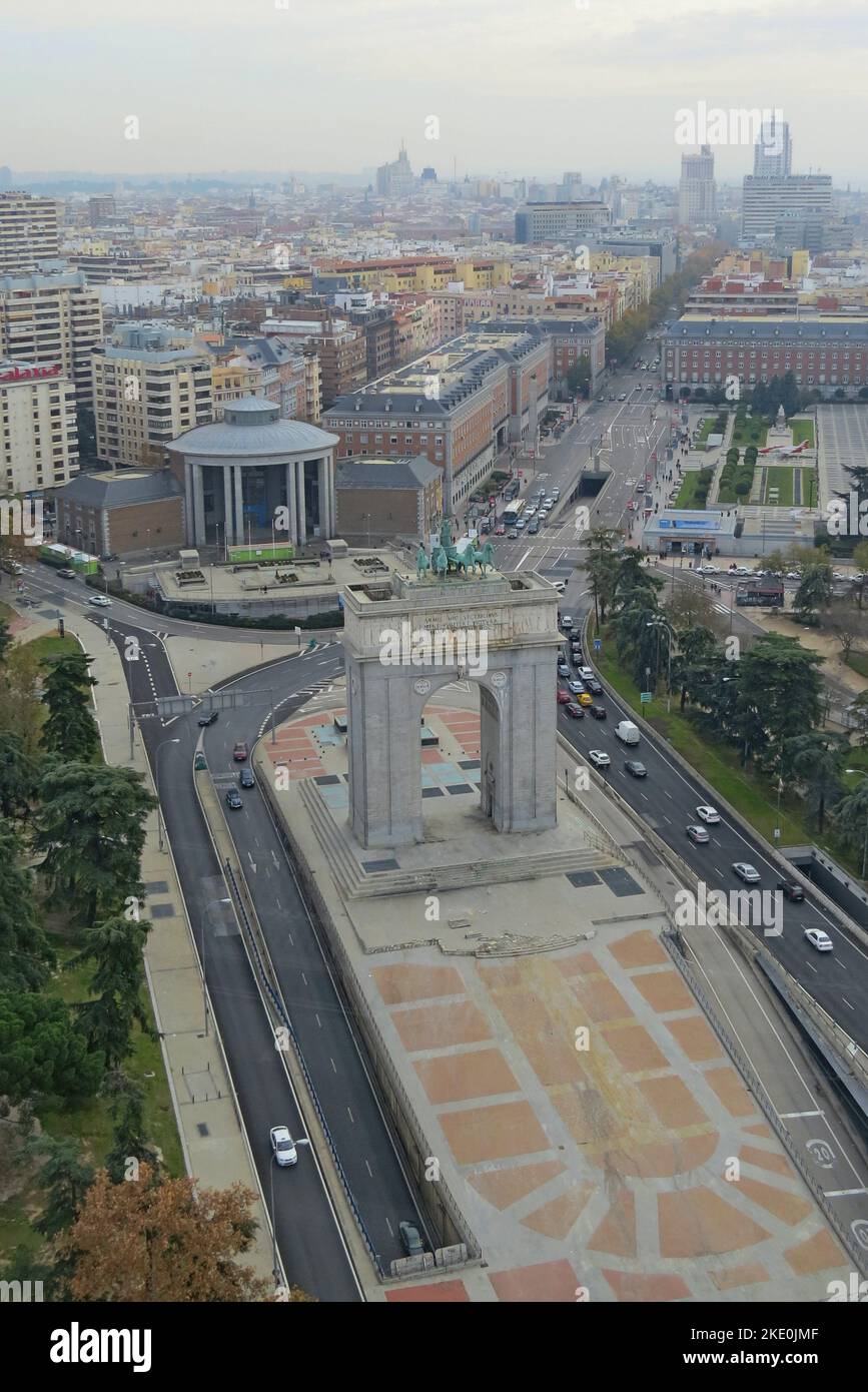 An aerial view of the Victory Arch of Madrid Stock Photo - Alamy