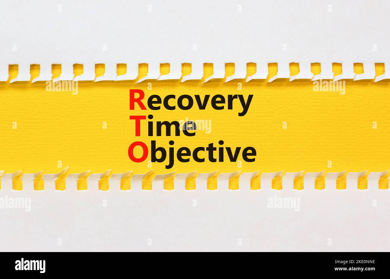 RTO recovery time objective symbol. Concept words RTO recovery time ...