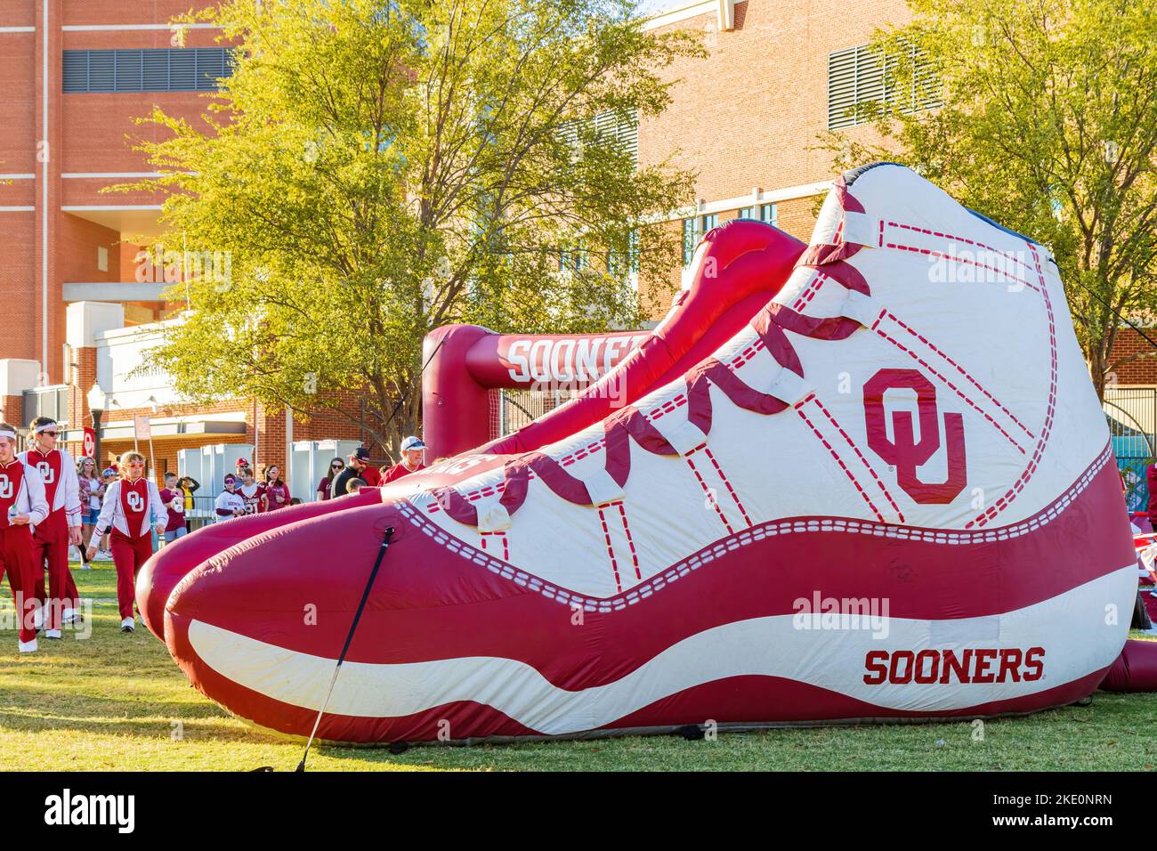 Oklahoma, OCT 15 2022 - Many visitor join the Homecoming parade Stock ...