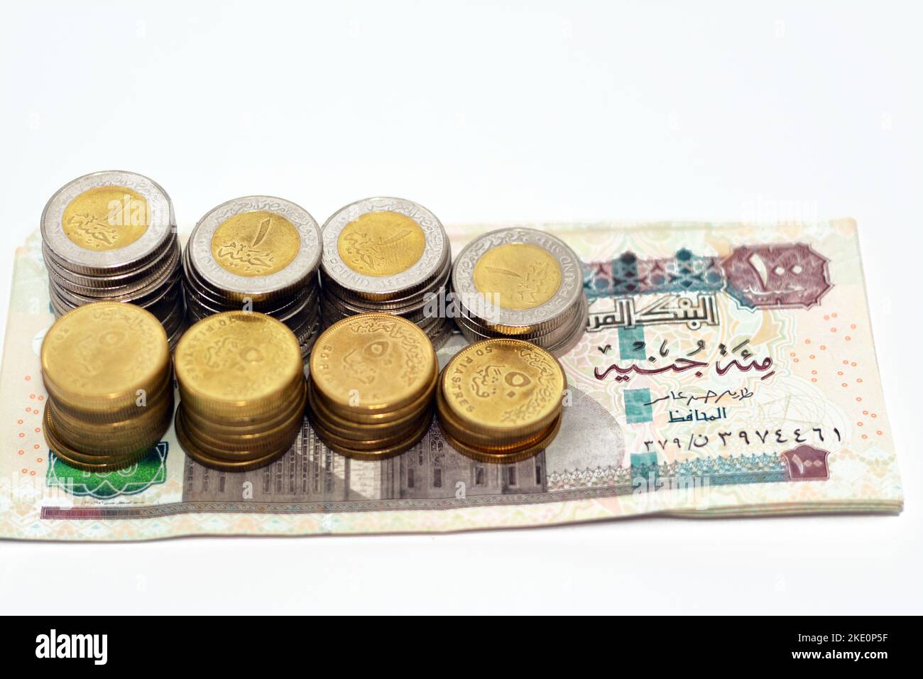 Pile of 100 EGP LE one hundred Egyptian pounds money banknotes with ...