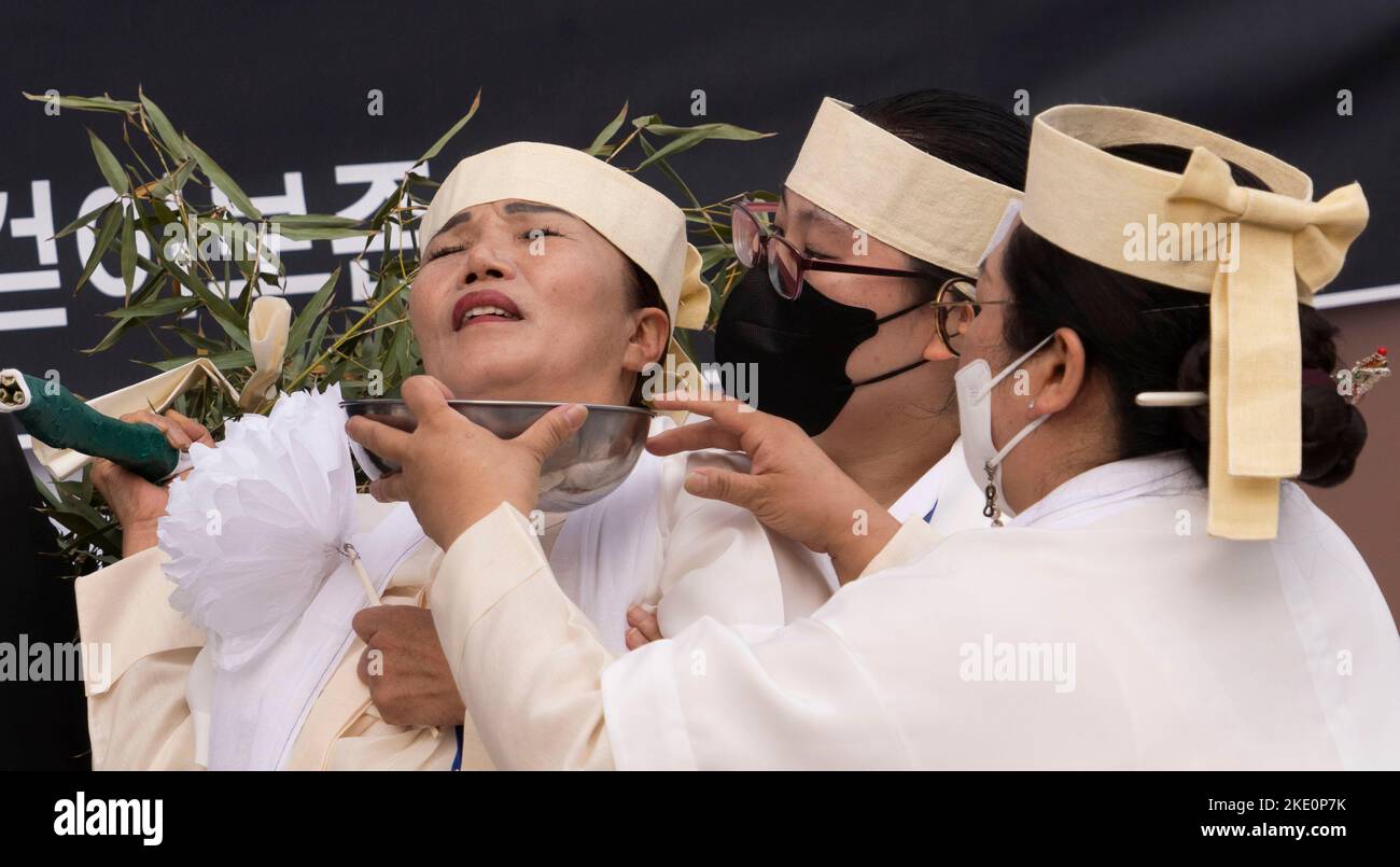 Seoul, South Korea. 9th Nov, 2022. South Korean shamans perform one of ...