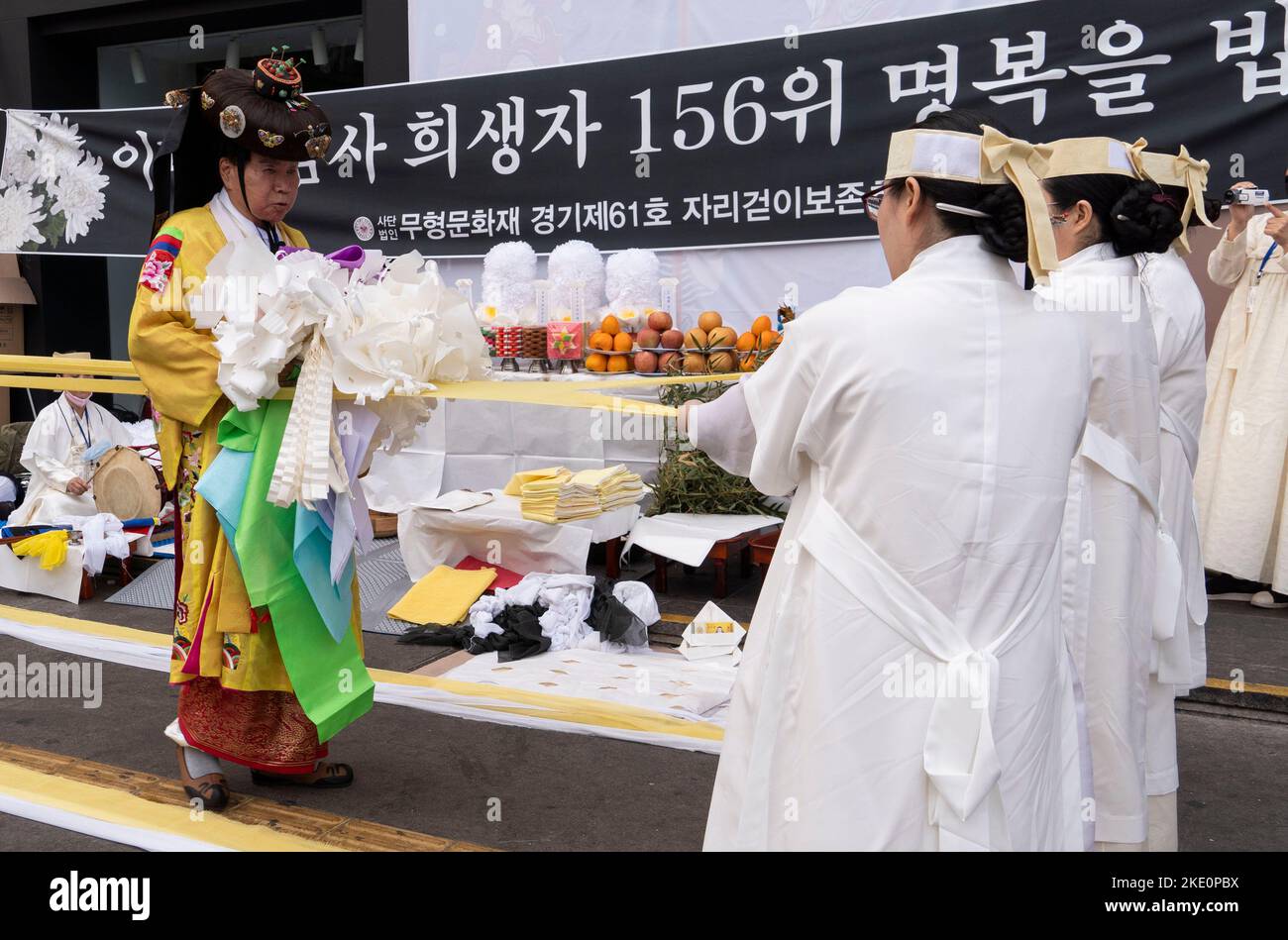 Seoul, South Korea. 9th Nov, 2022. South Korean shamans perform one of ...