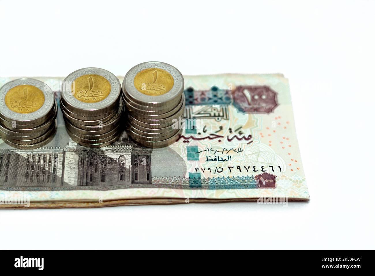 Pile of 100 EGP LE one hundred Egyptian pounds money banknotes with ...