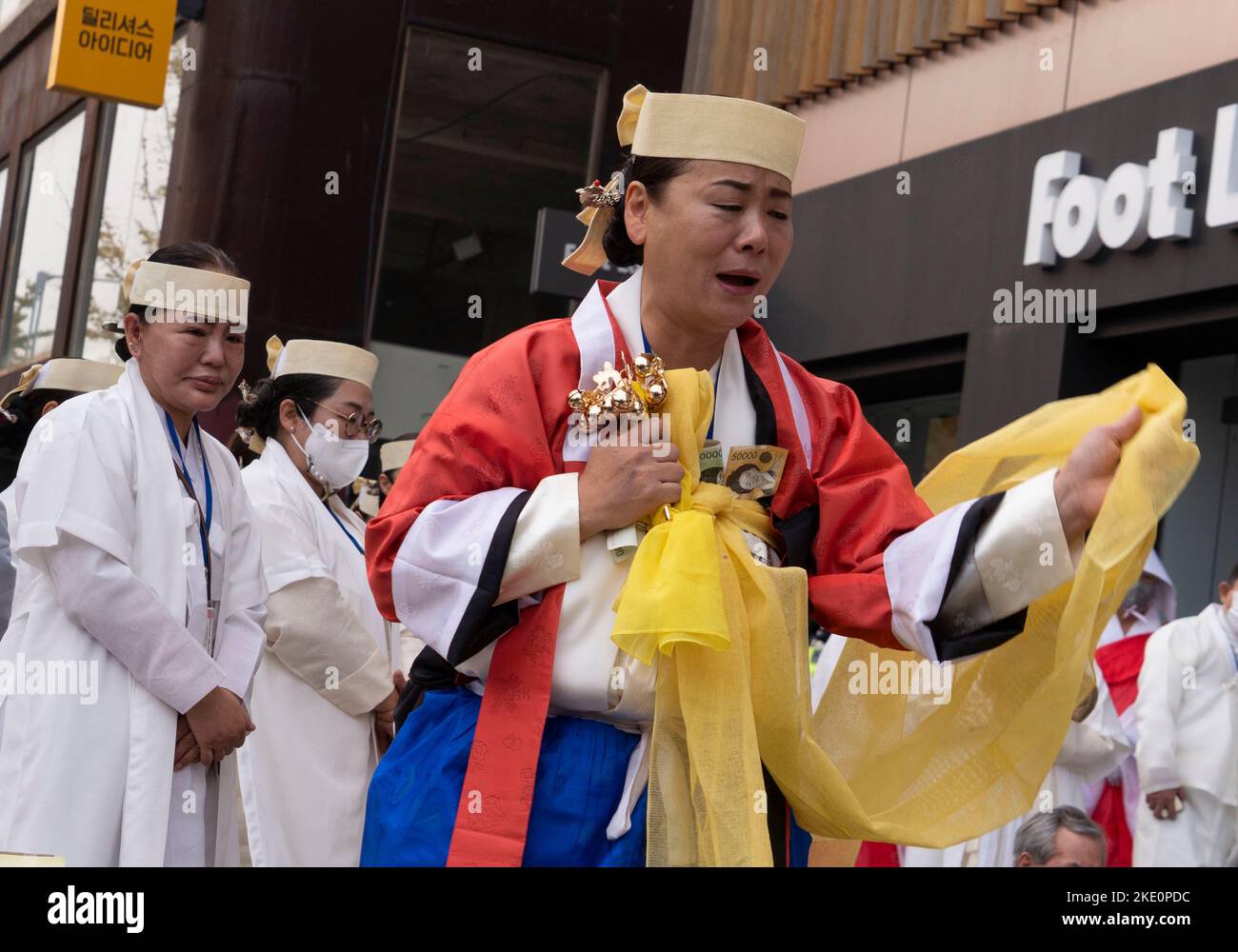 Seoul, South Korea. 9th Nov, 2022. South Korean shamans perform one of ...