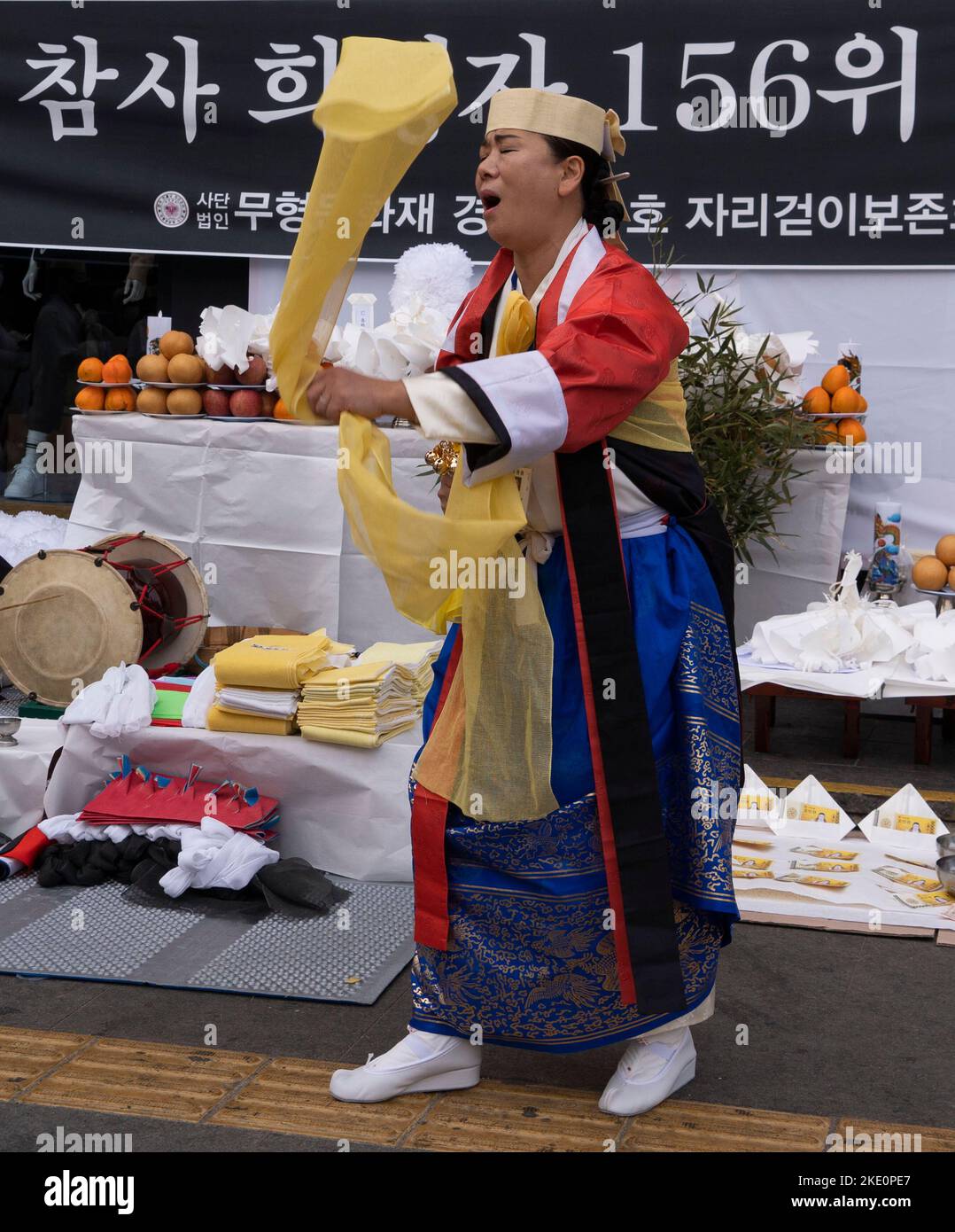 Seoul, South Korea. 9th Nov, 2022. South Korean shamans perform one of ...