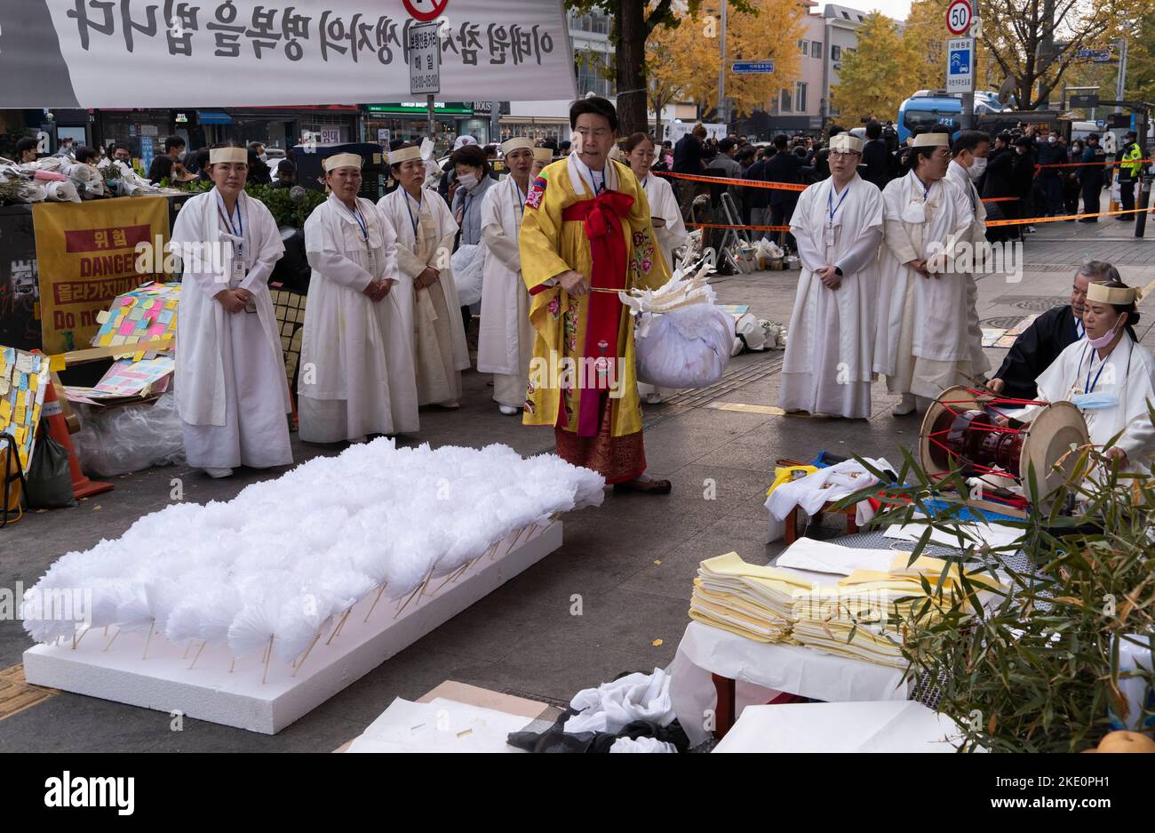 Seoul, South Korea. 9th Nov, 2022. South Korean shamans perform one of ...