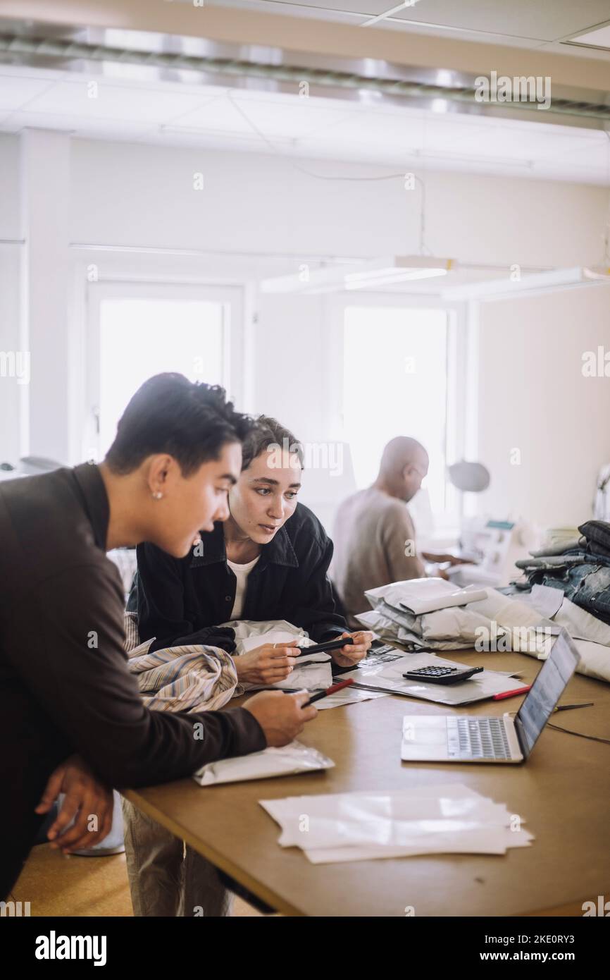 Indian model laptop hi-res stock photography and images - Alamy