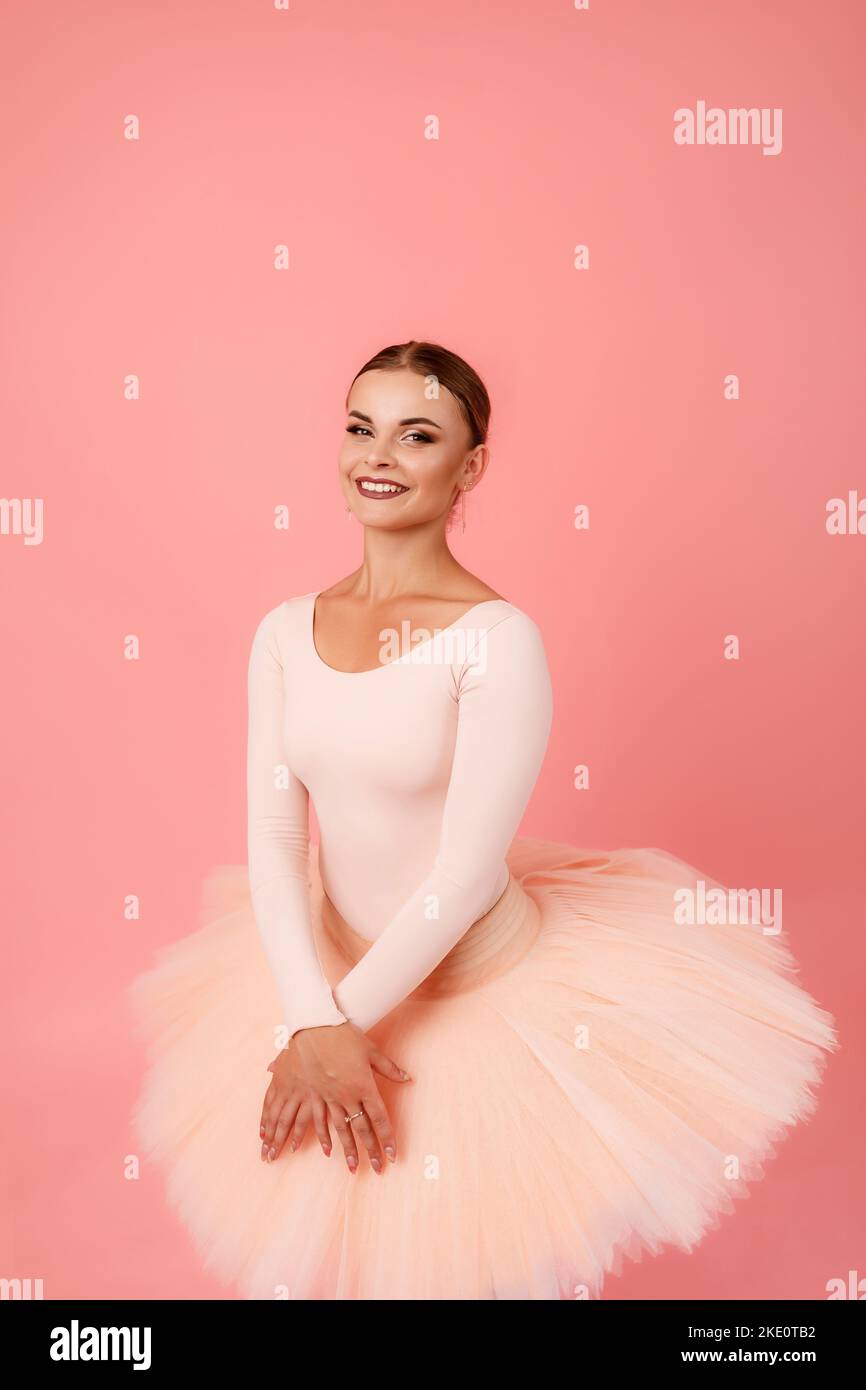 Ballerina portrait hi-res stock photography and images - Alamy