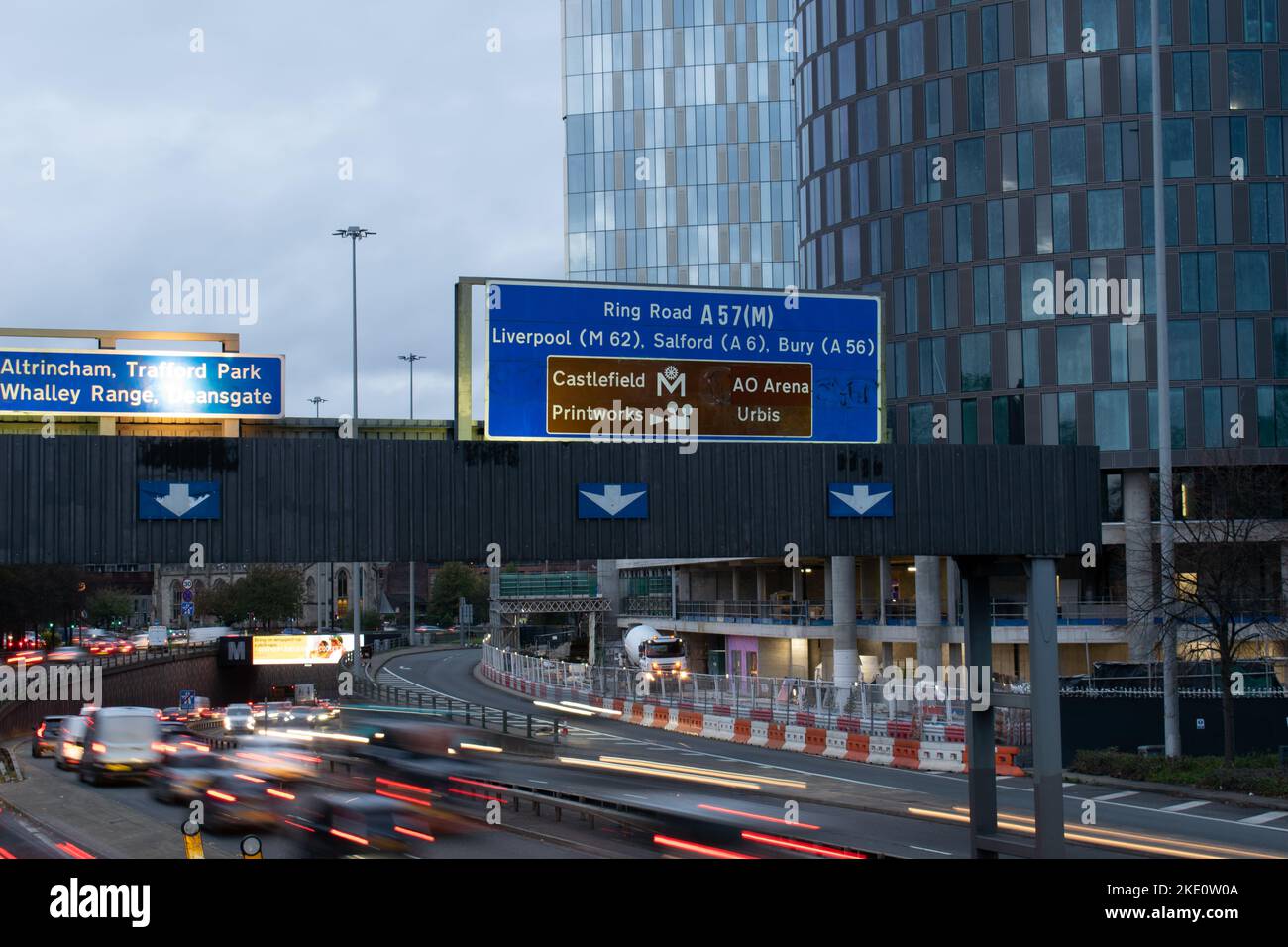 Underpass sign hi-res stock photography and images - Alamy