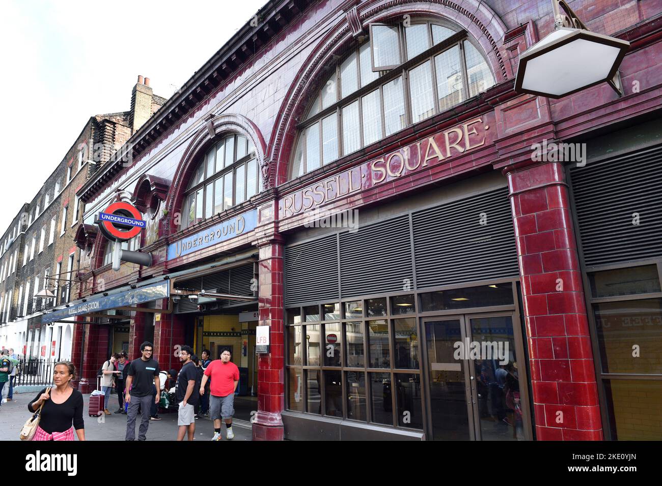 Russell square station londres hi-res stock photography and images - Alamy