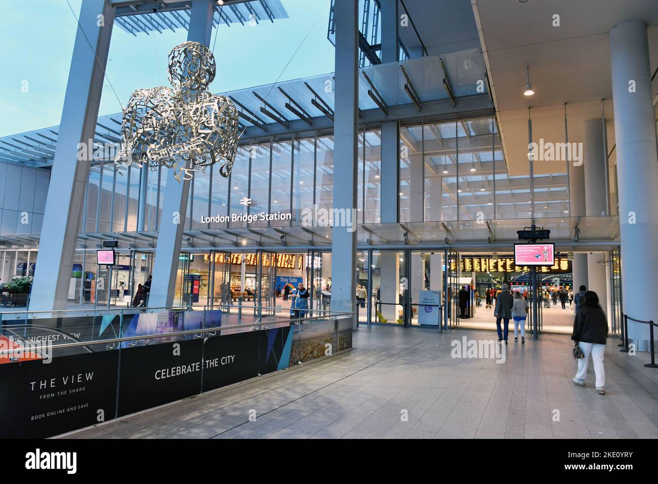 London Bridge Station - England Stock Photo - Alamy