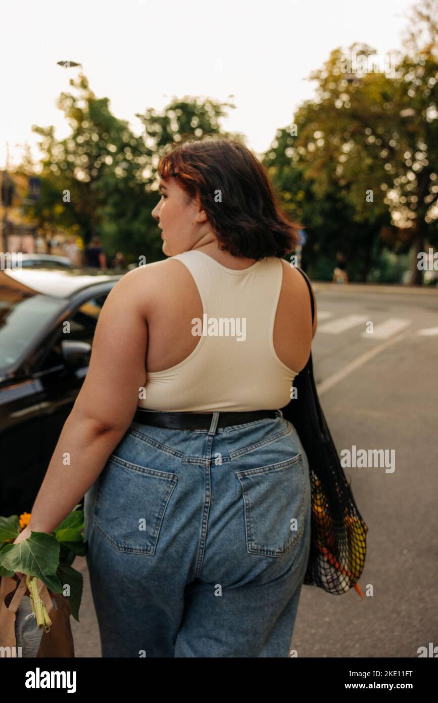 Voluptuous woman hi-res stock photography and images - Alamy
