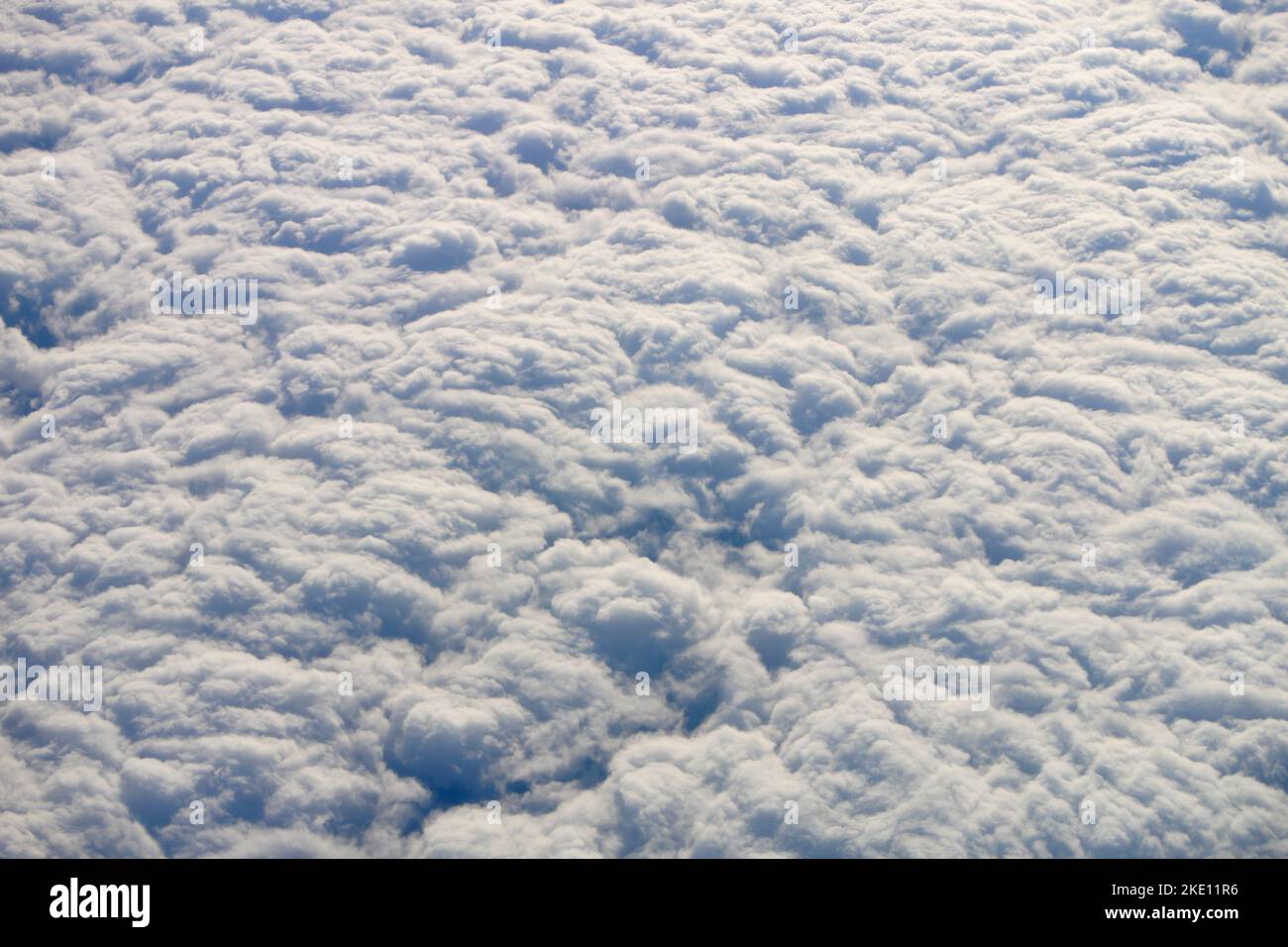 Dense layer of white cloud hi-res stock photography and images - Alamy