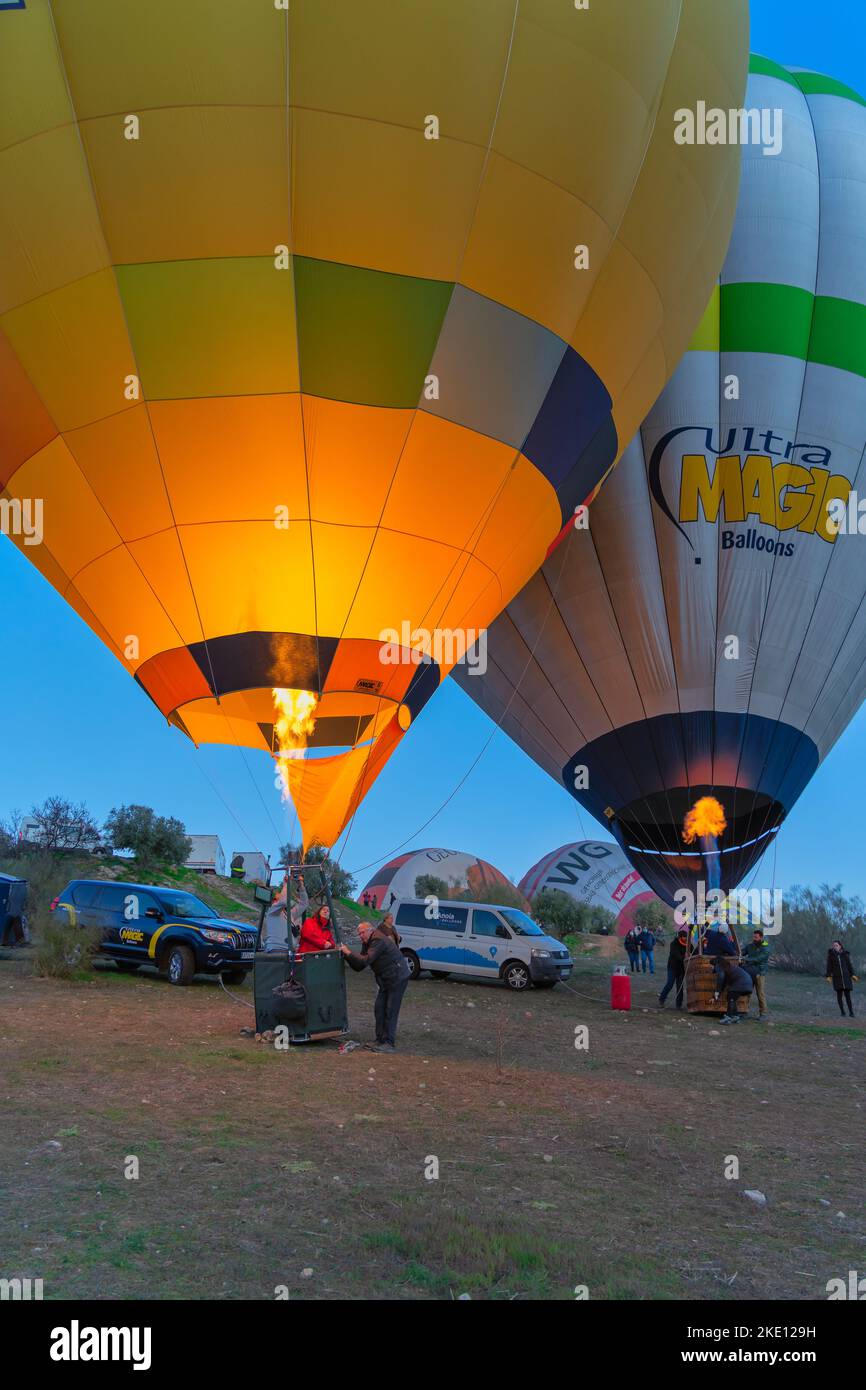 Night flight of air balloons hi-res stock photography and images - Alamy