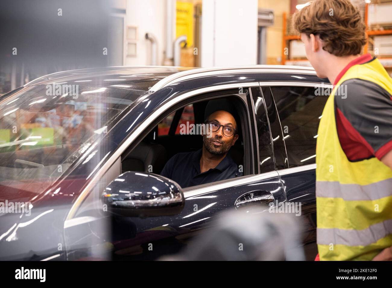 Car counter hi-res stock photography and images - Alamy