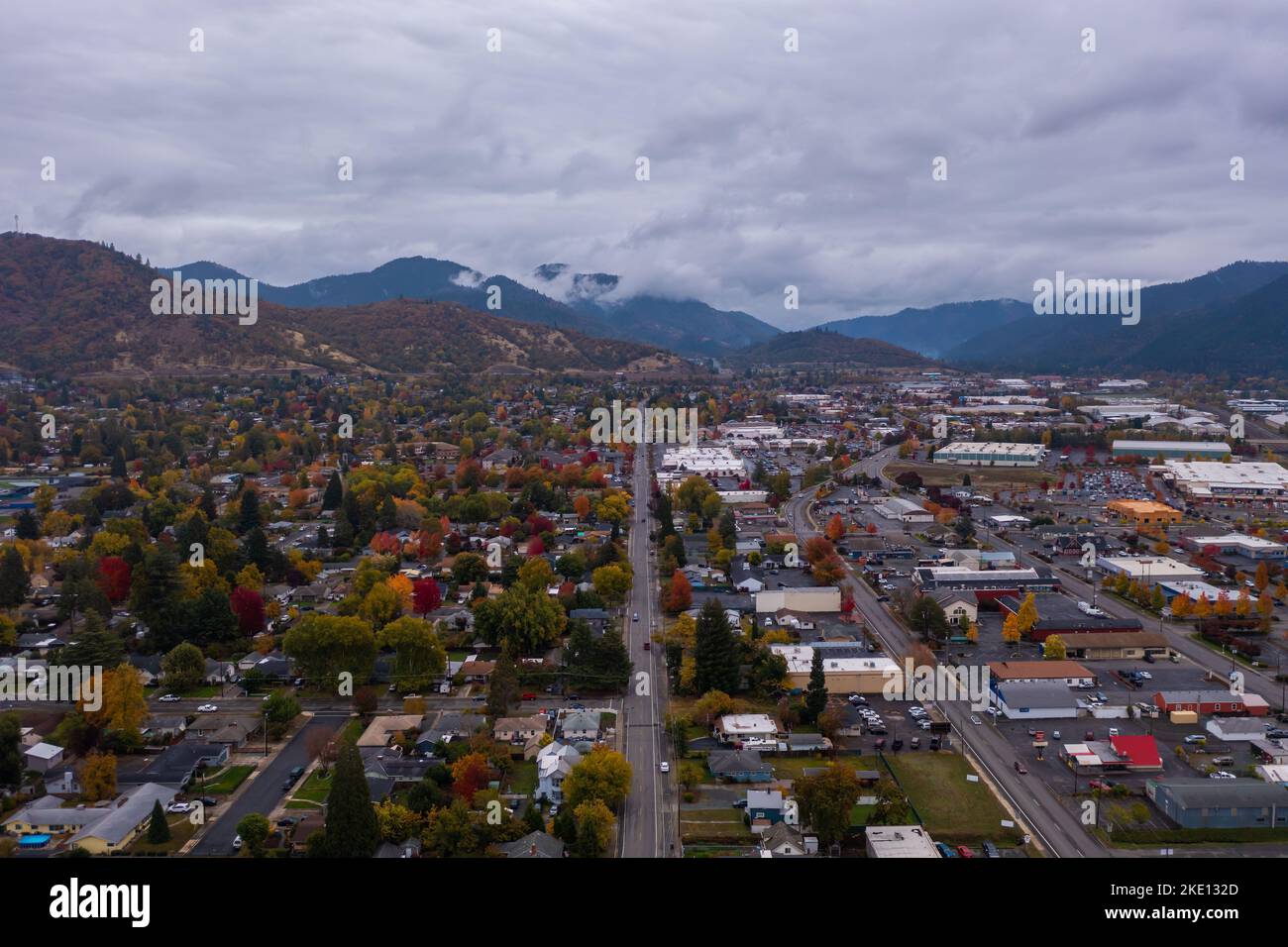Aerial view of Grants Pass Oregon in autumn Stock Photo - Alamy