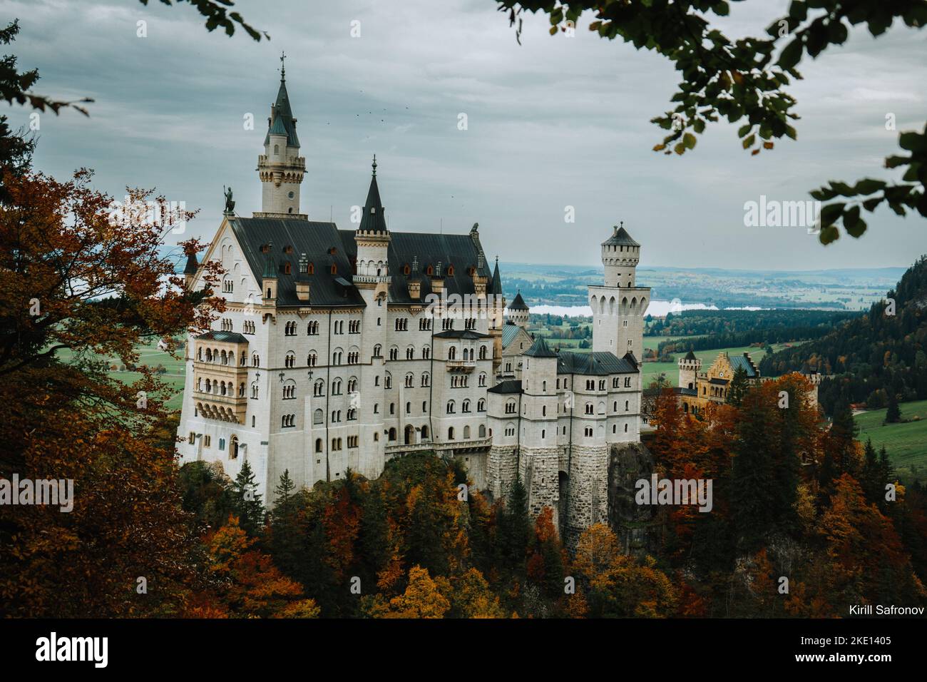 Neuschwanstein castle autumn hi-res stock photography and images - Alamy