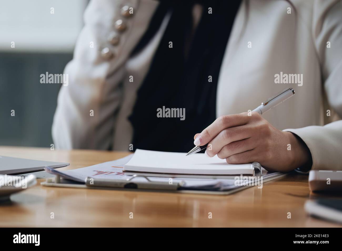 Taking sticky notes hi-res stock photography and images - Alamy