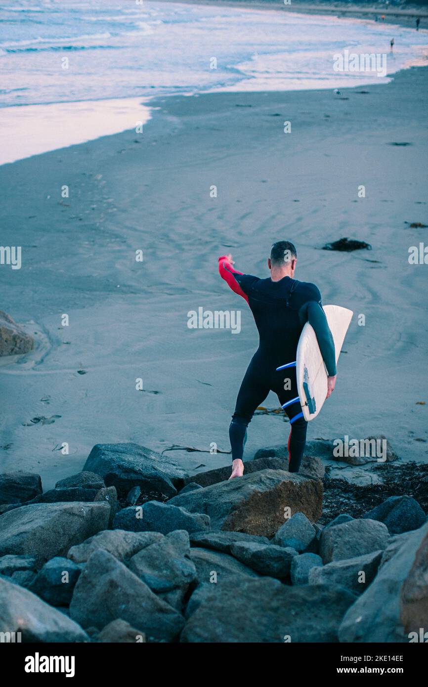 Man jumping over rocks hi-res stock photography and images - Alamy