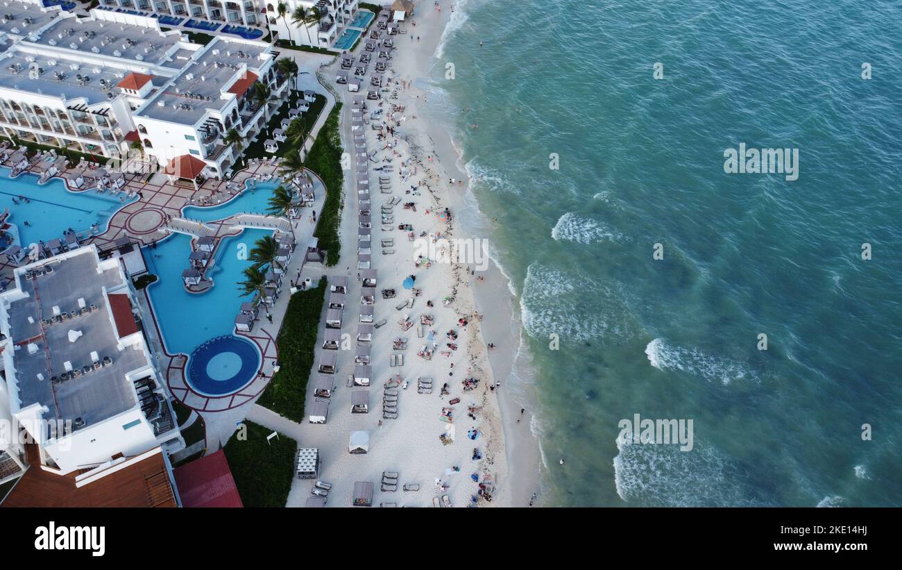 A bird's eye view of a luxury resort with a huge pool Stock Photo - Alamy