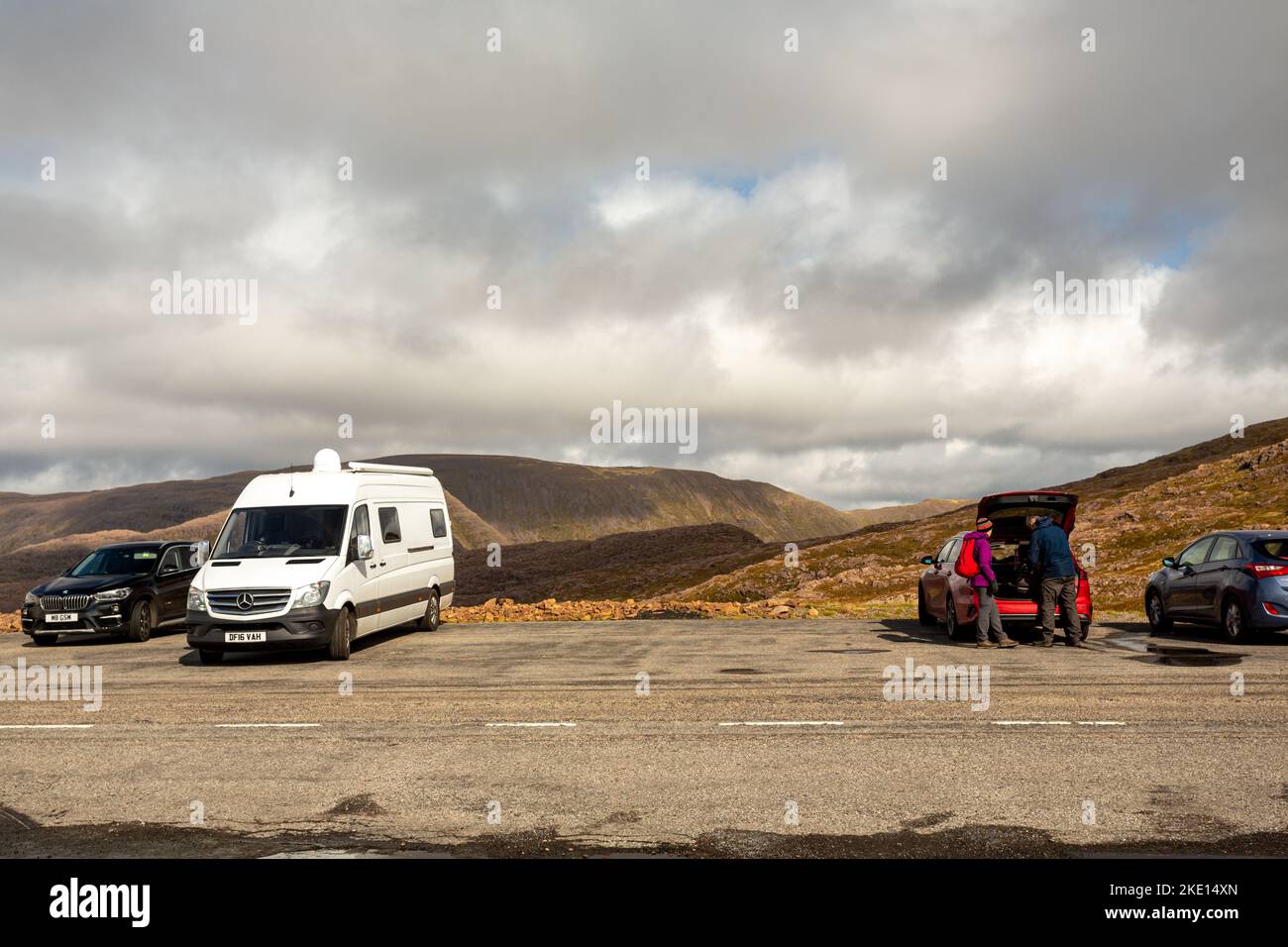 The cars and vans parked at the Scottish highlands Stock Photo - Alamy