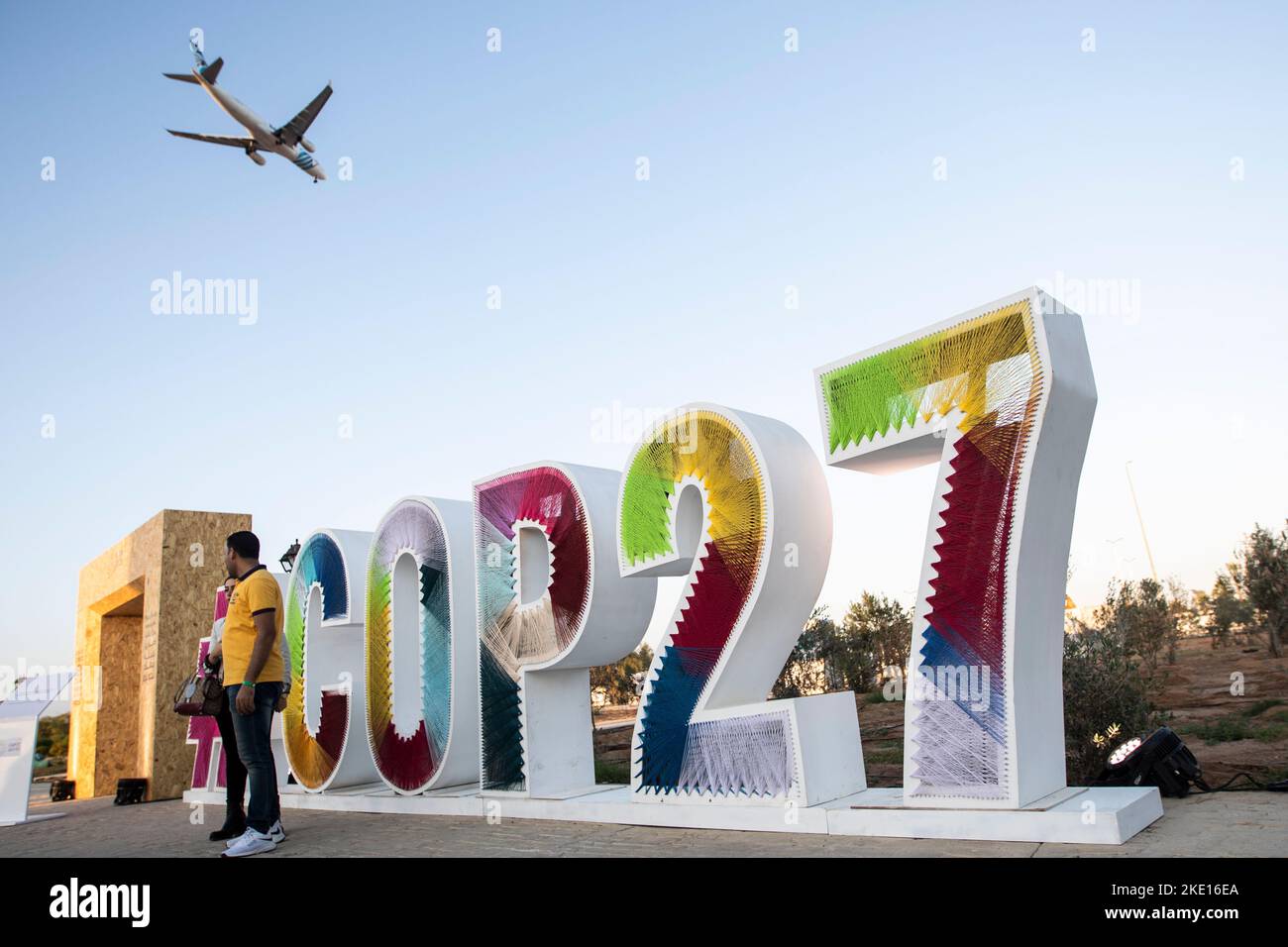 Sharm El Sheikh, Egypt. 09th Nov, 2022. A plane flies over the Green ...