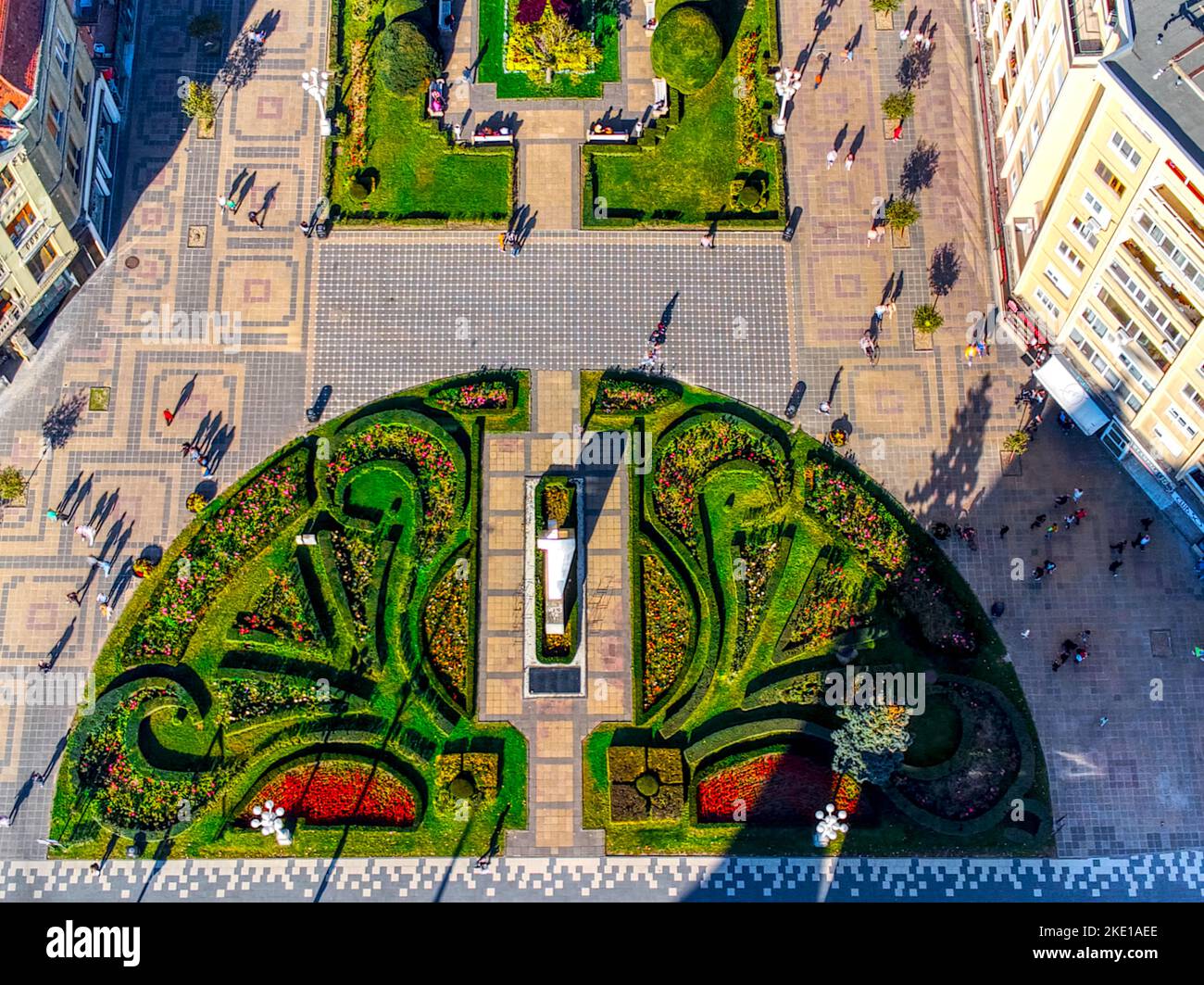 Beautiful parks and monuments on the main square in Timisoara Stock ...