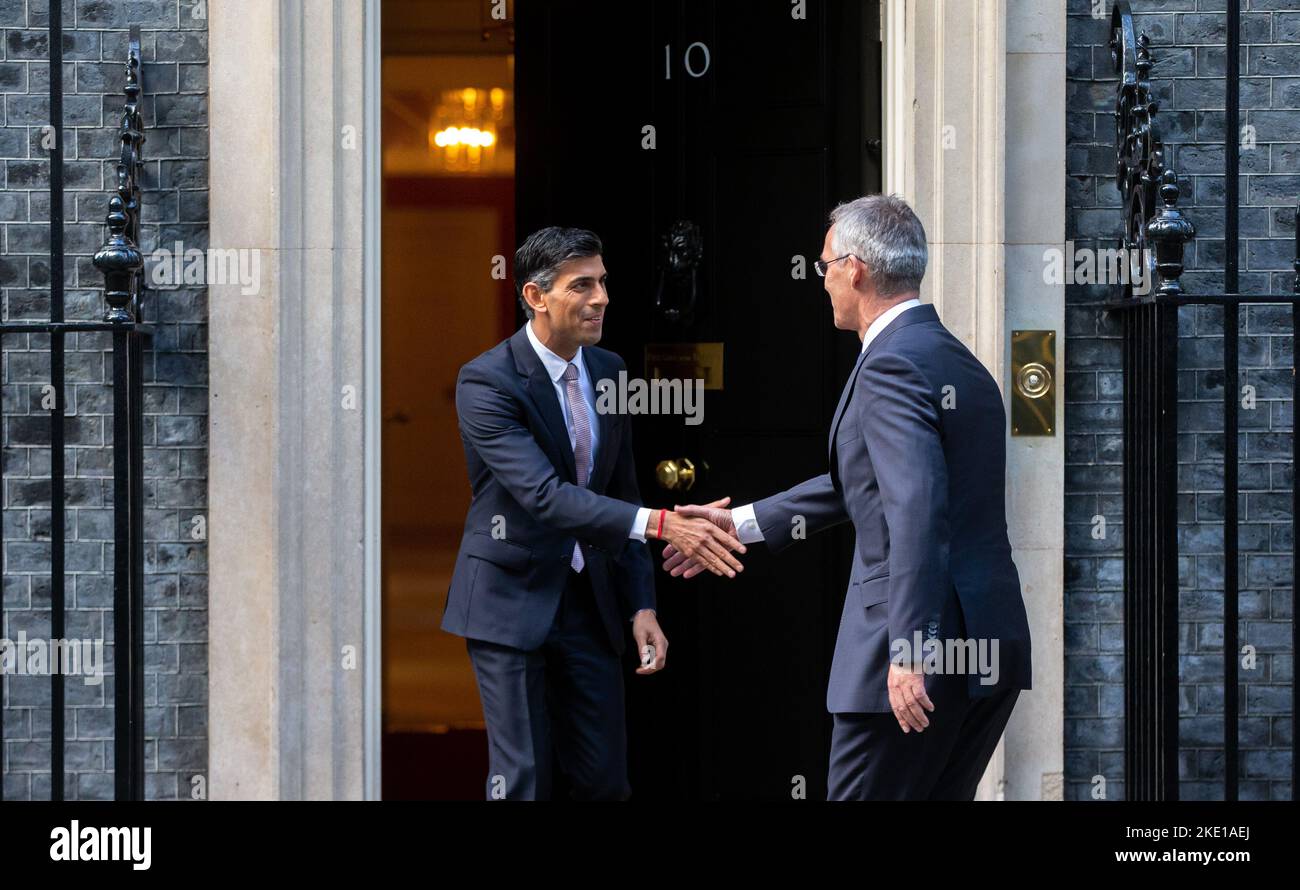 London, England, UK. 9th Nov, 2022. UK Prime Minister RISHI SUNAK welcomes NATO General ...