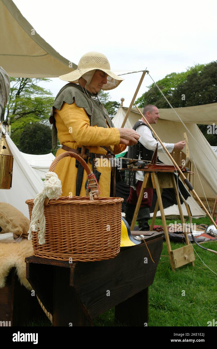 Medieval manual labour hi-res stock photography and images - Alamy