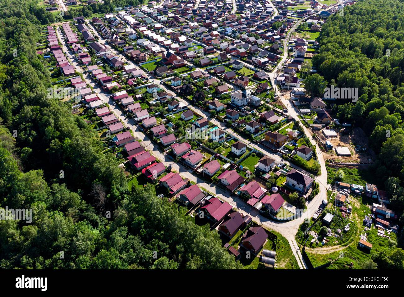 Identical houses hi-res stock photography and images - Alamy