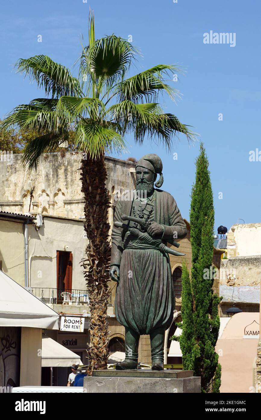 Anagnostis Mantakas (freedom fighter) statue, Chania, Hania, Crete ...
