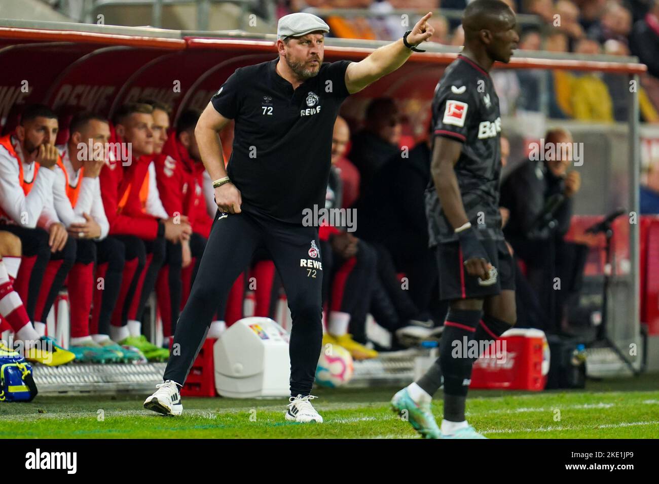 COLOGNE, GERMANY - NOVEMBER 9: coach Steffen Baumgart of 1. FC Koln ...