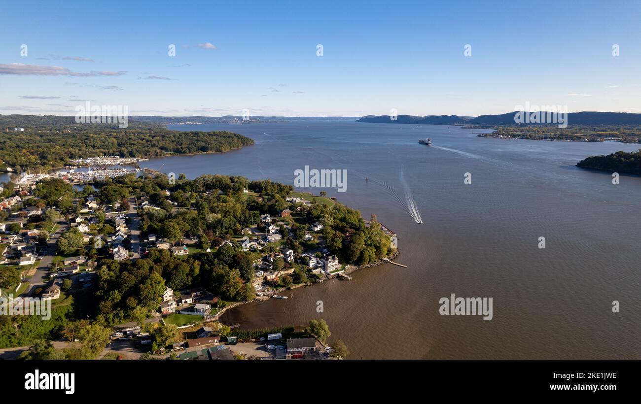 Aerial views of the Hudson River on a sunny day in upstate New York ...
