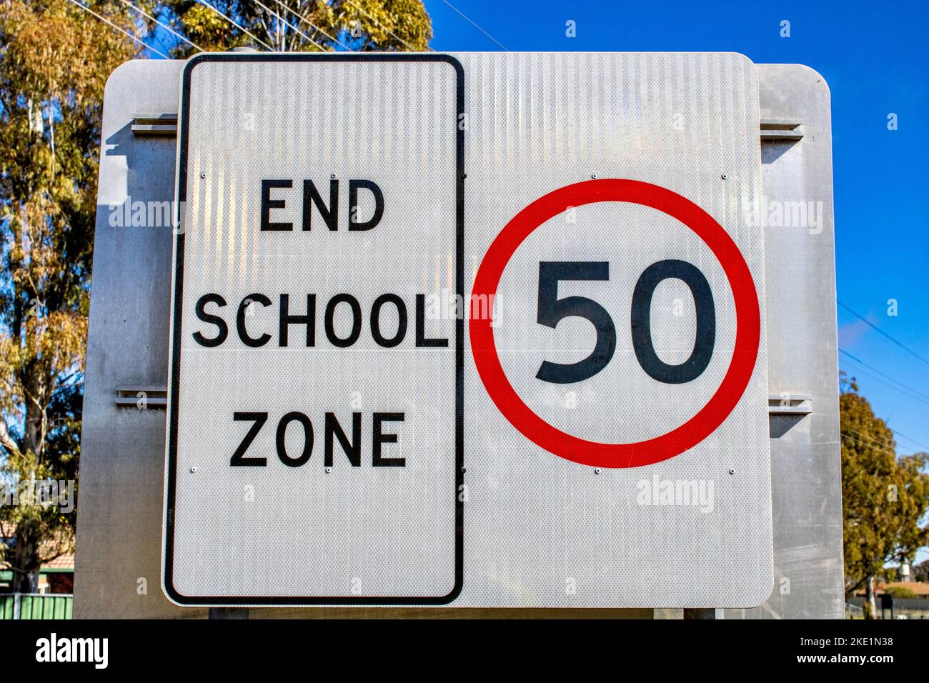 School zone sign australia hi-res stock photography and images - Alamy