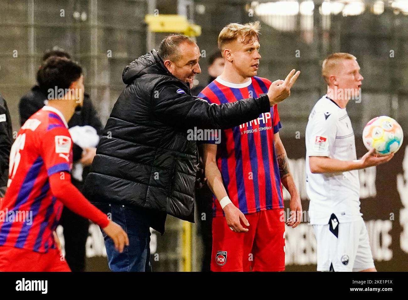 Sandhausen, Germany. 09th Nov, 2022. Soccer: 2. Bundesliga, SV ...