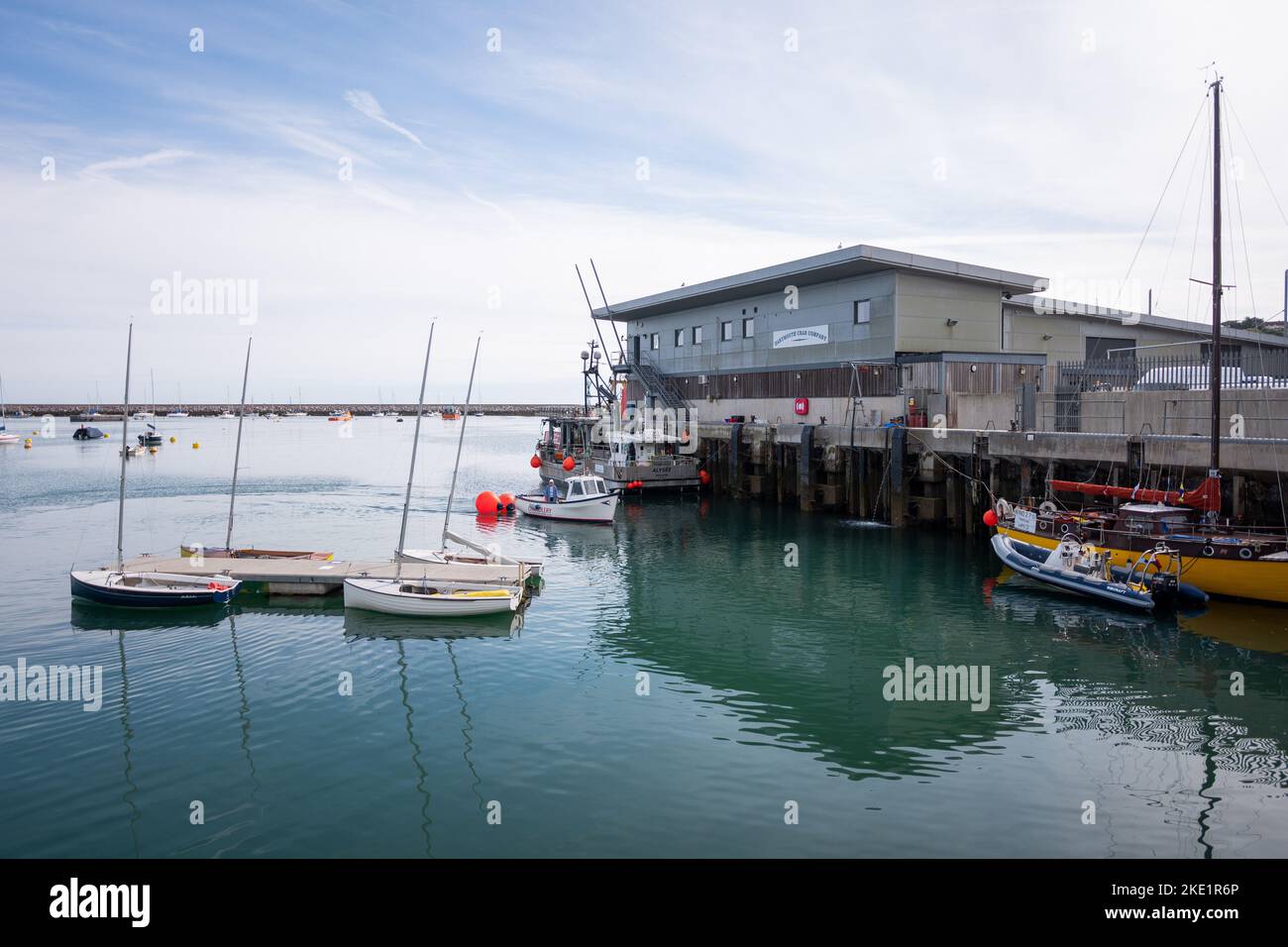 Fishing boats in the harbour at Brixham Fish Market, Brixham, South ...